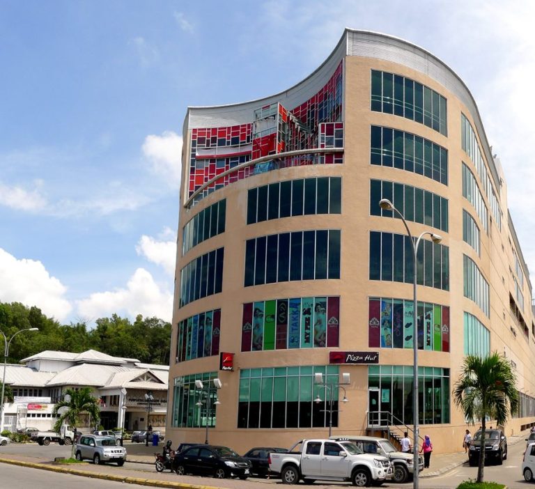 Mega Long Mall: Tukar Wang Terbaik di Malaysia